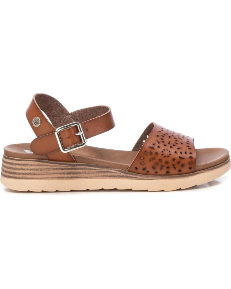 Sandalias De Mujer XTI SANDALIA TROQUELADA MARRóN
