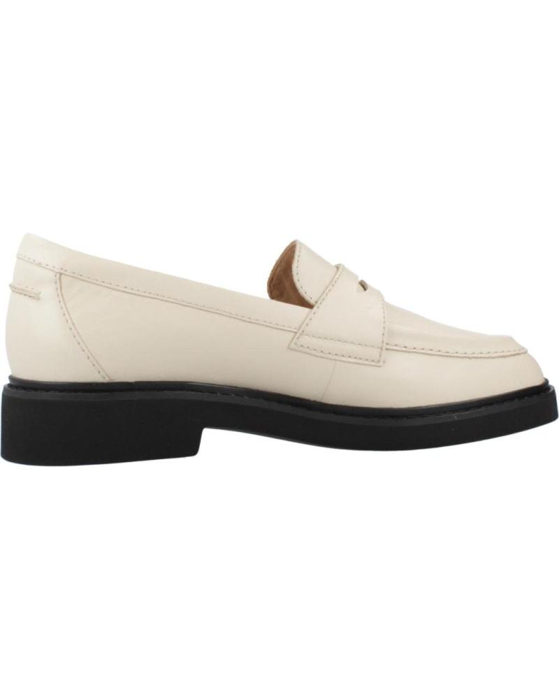 Inicio-CLARKS-MOCASINES-MUJER-MODELO-SPLEND-EDGE-COLOR-BEIS-CREAM