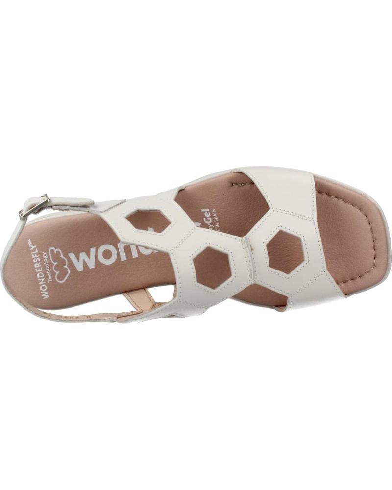 Sandales De Mujer WONDERS PERGAMENA BEIS